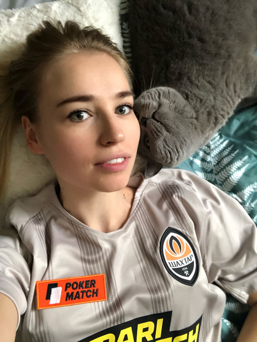 Покер онлайн - где и как играть, бонус до 2500, фрироллы